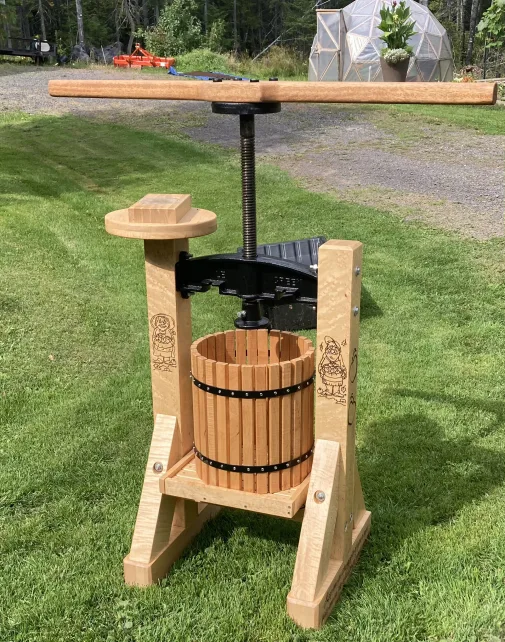 How to Make Homemade Apple Cider - Reformation Acres