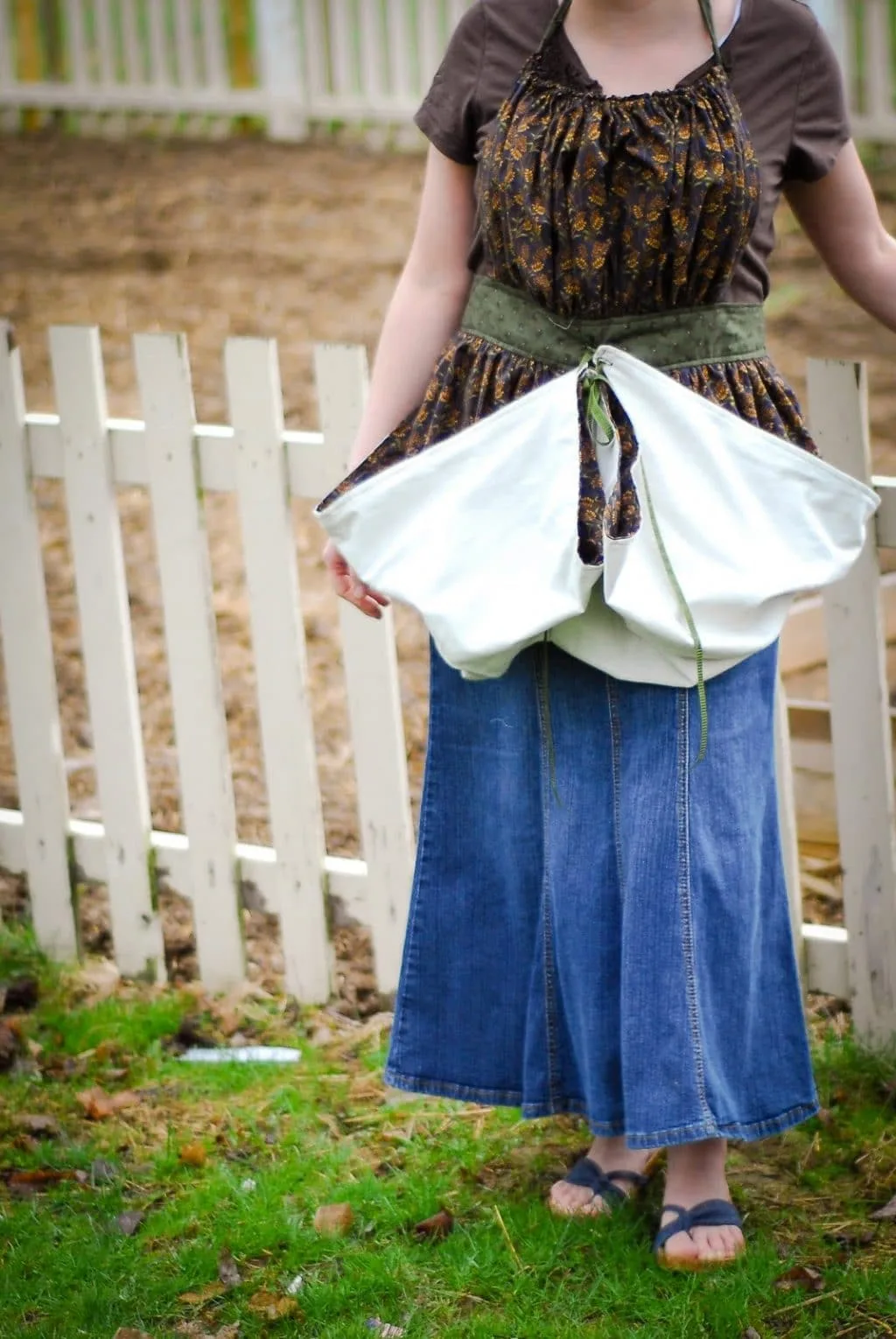 Harvest Gathering Apron Tutorial - Reformation Acres