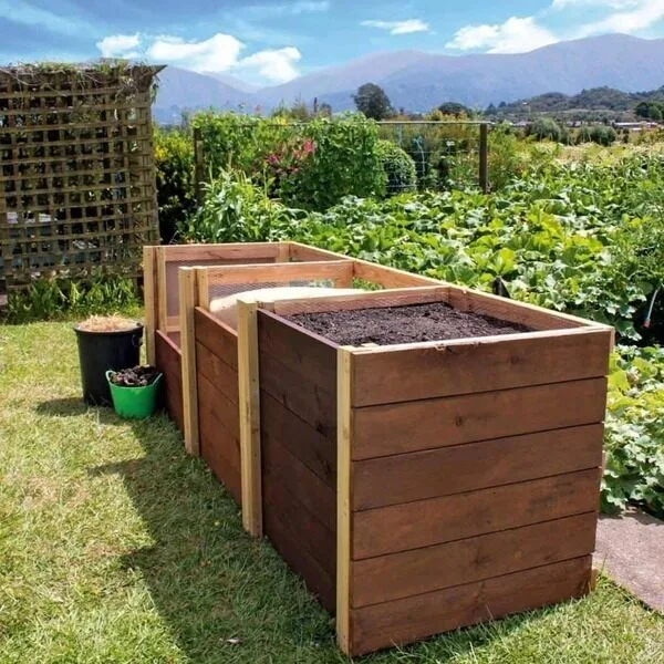 How to Make a DIY Compost Bin? | Reformation Acres
